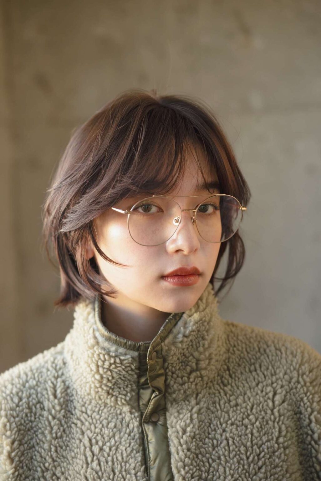 アッシュブラウンのレイヤーボブ｜表参道美容院MUKU（ムク）佐脇 正徳のヘアスタイル - LALA HAIR [ララヘア]